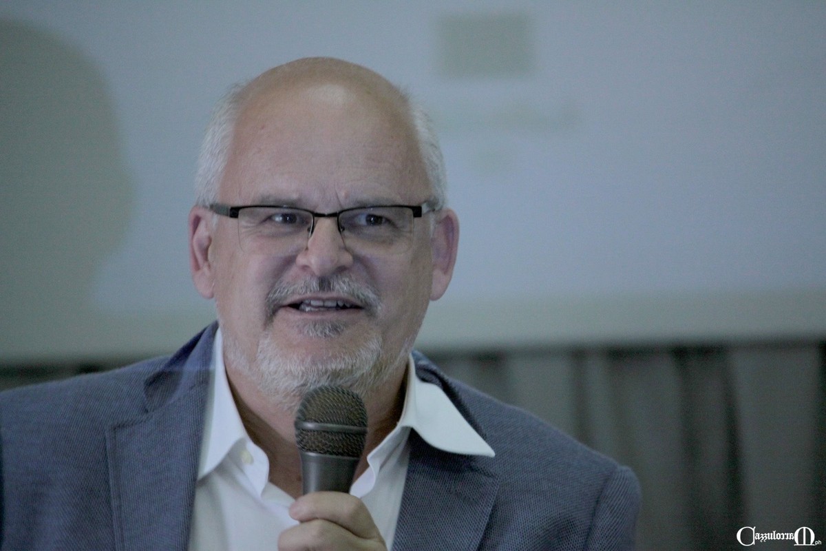 Addio a Fiorenzo Toso, è morto a 60 anni il linguista genovese ...