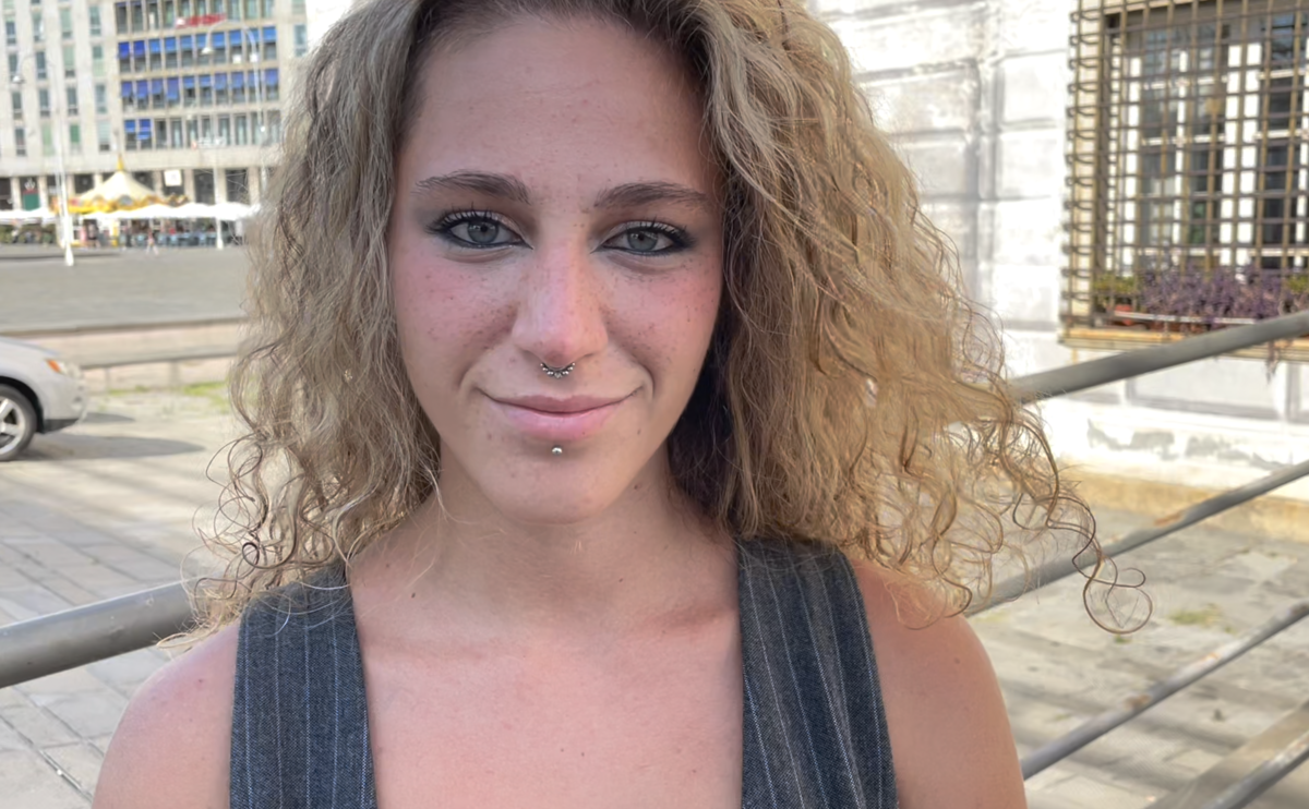 Artisti di strada, la voce di Viola Krainz: “Da due anni canto per le ...