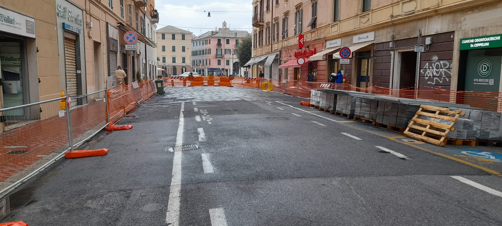 Savona, arrivati i basoli mancanti per via Astengo. Nei prossimi giorni ...